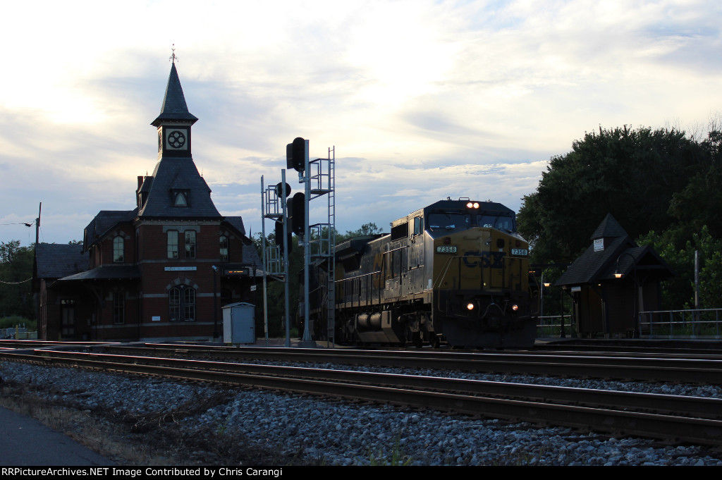 CSXT 7358 on Q373-02